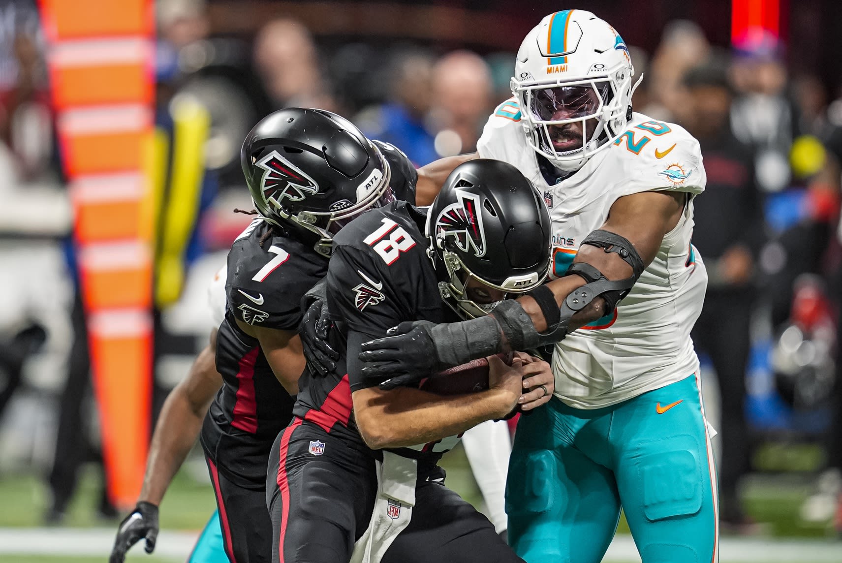 A Dolphins captain delivered a powerful message of support for Mike ...