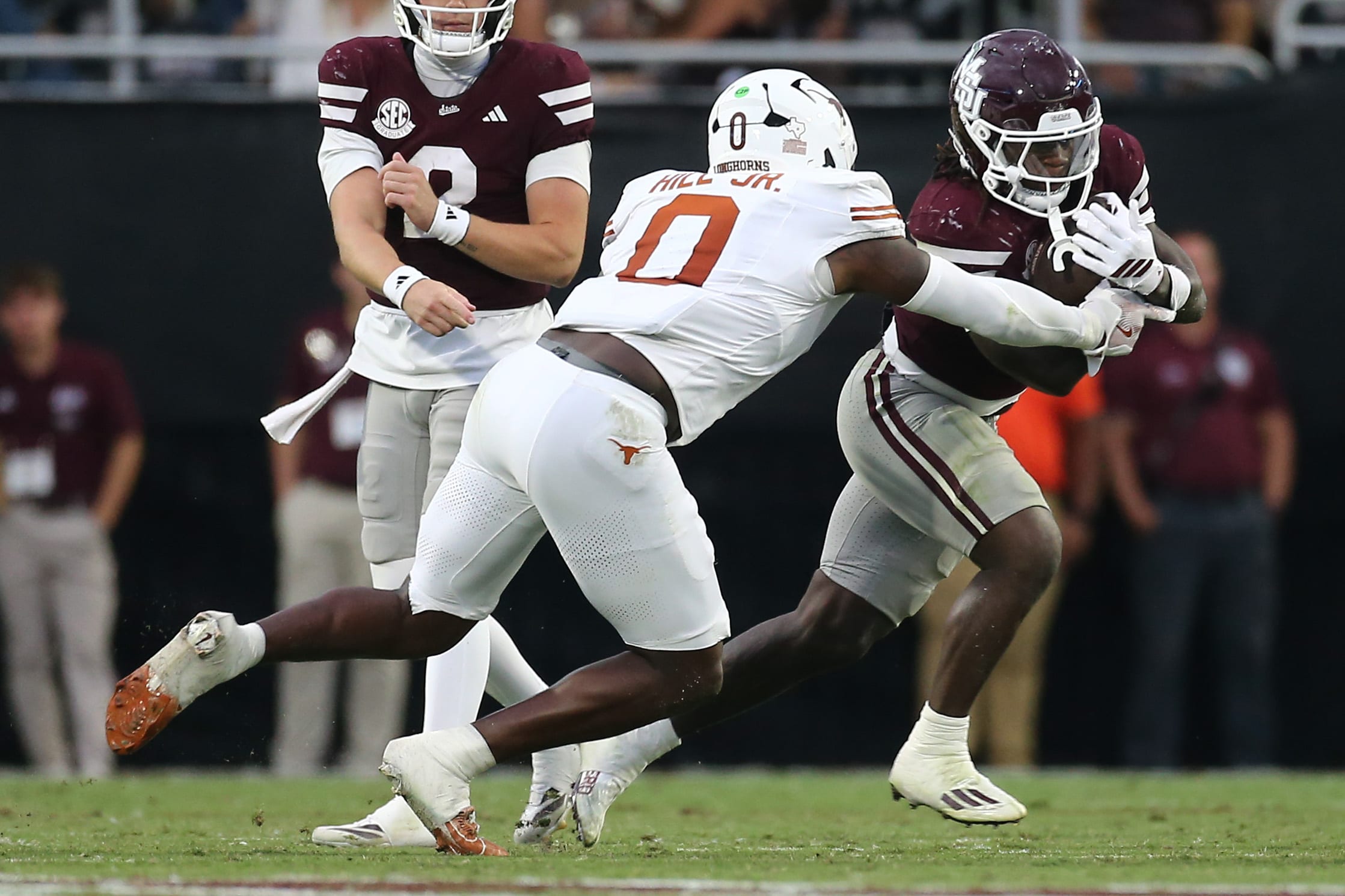 Two Longhorns on the Rise: 2026 NFL Draft Forecasts for Anthony Hill Jr ...