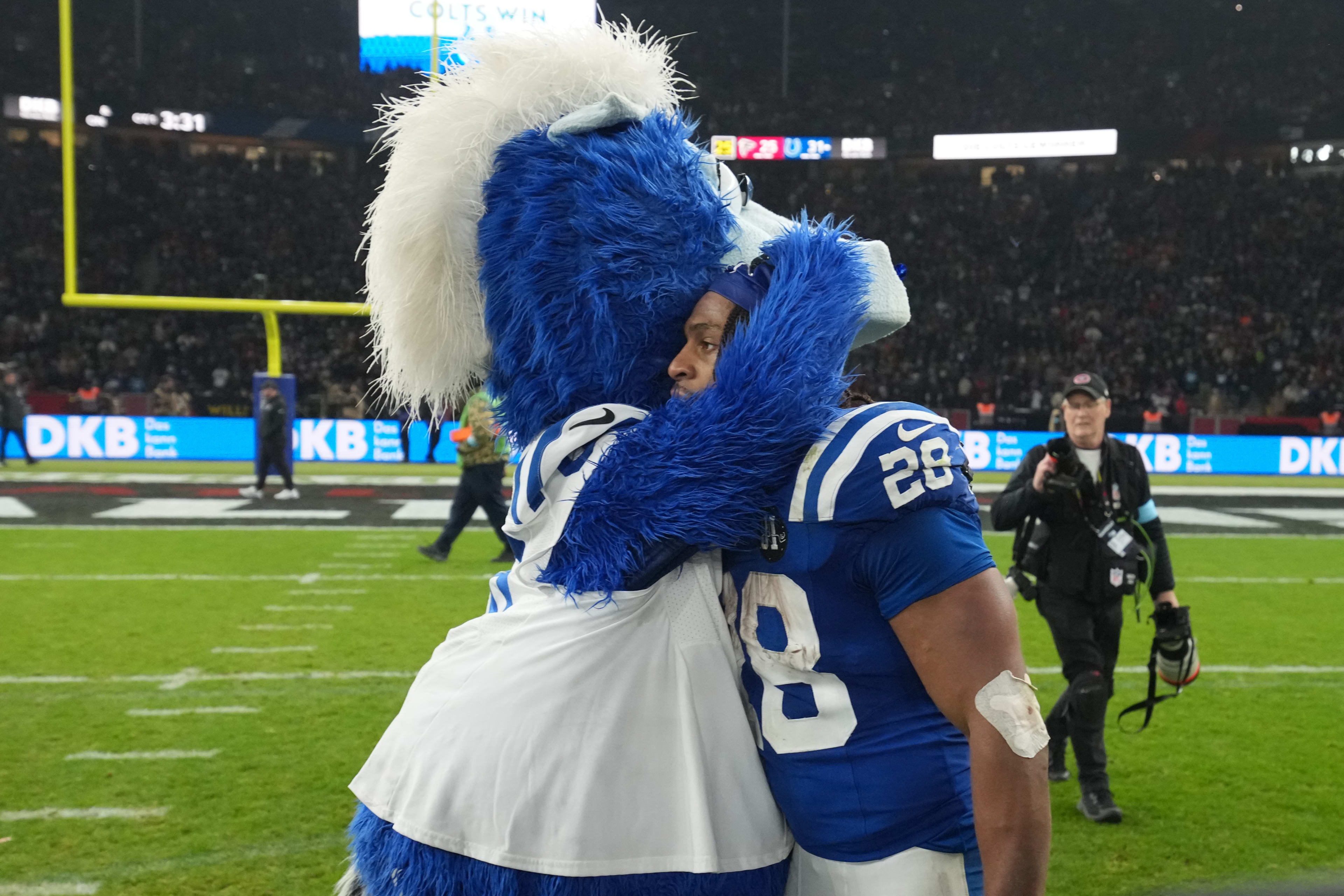 A Colts' longtime rival reluctantly shared a massive compliment about ...