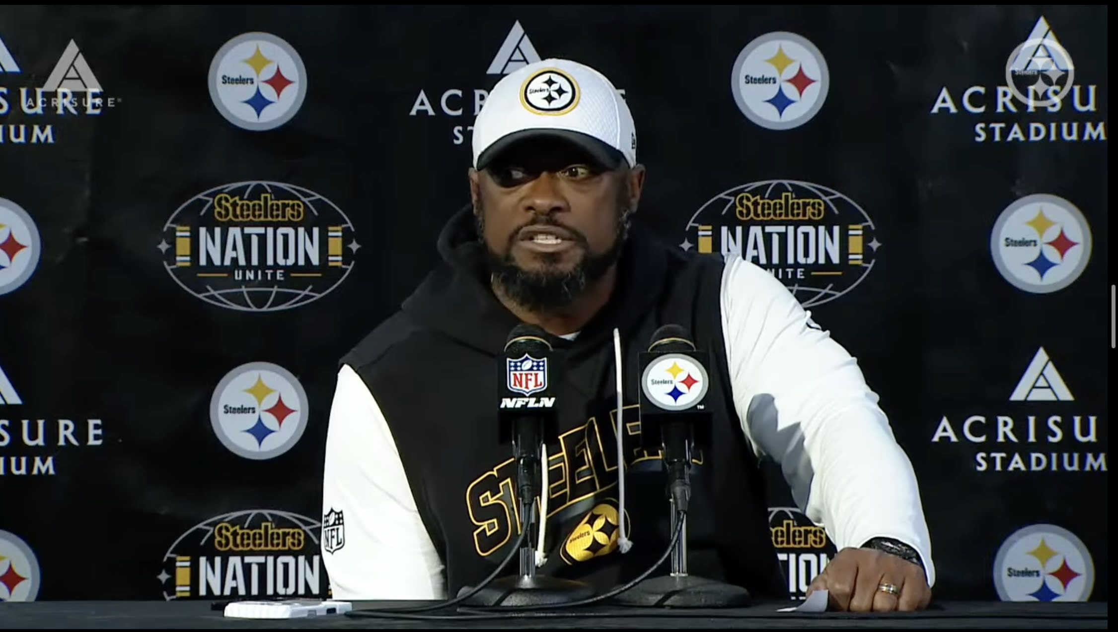 Mike Tomlin sends a clear message to fans who were cheering for him to ...