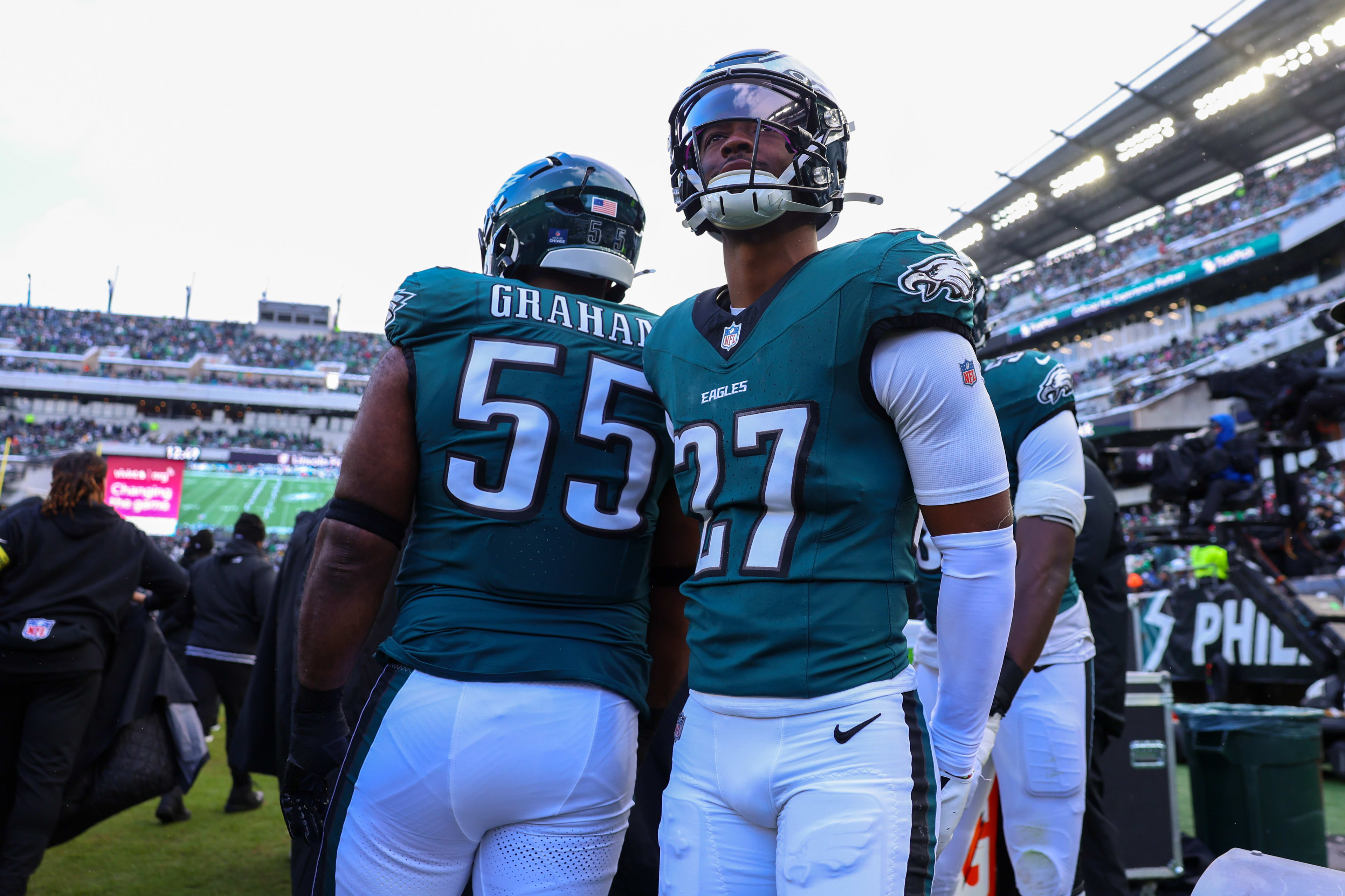 Five Philadelphia Eagles players receive early Christmas presents that ...