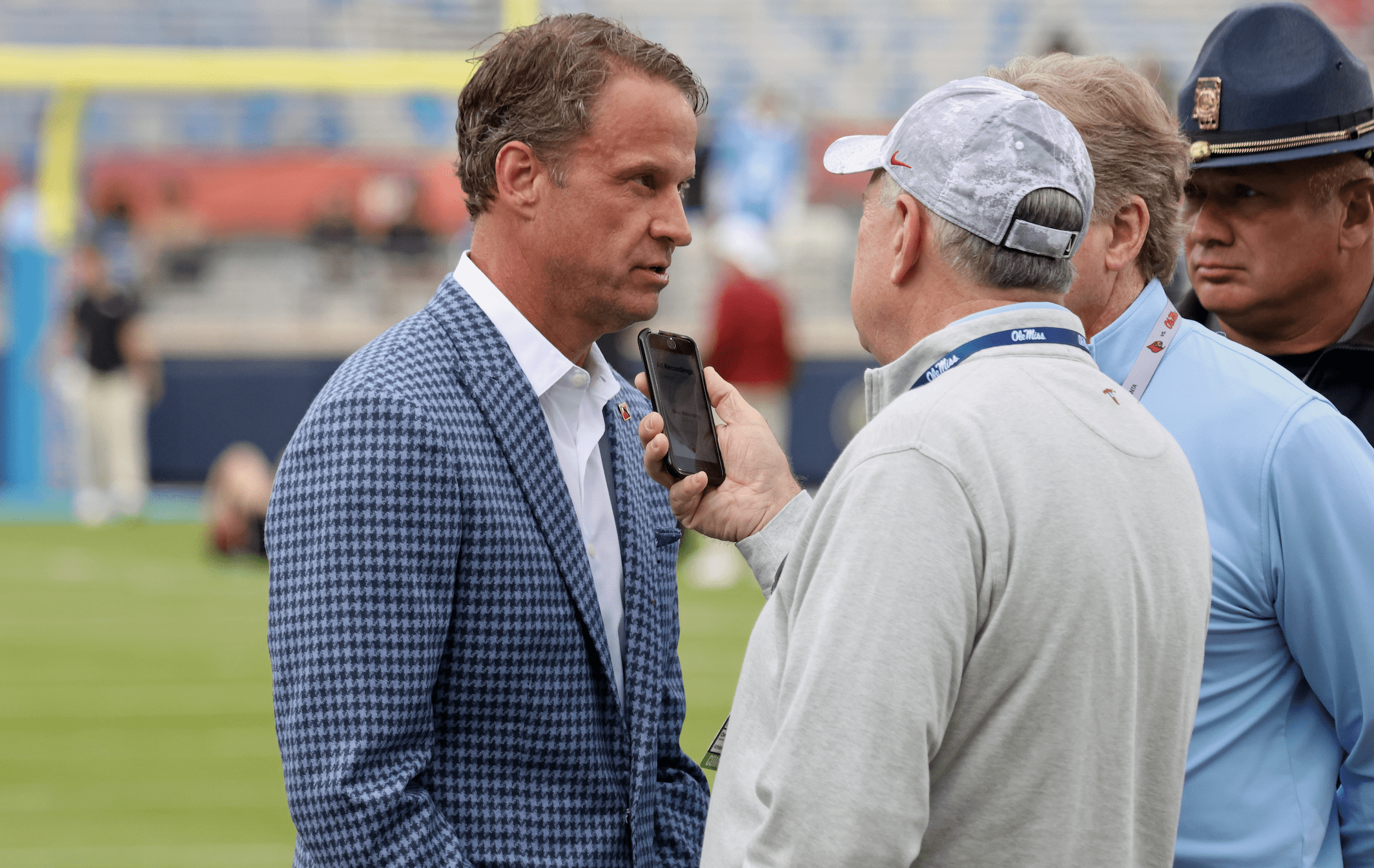 An elite 5-star recruit is hoping to receive an offer from Lane Kiffin ...