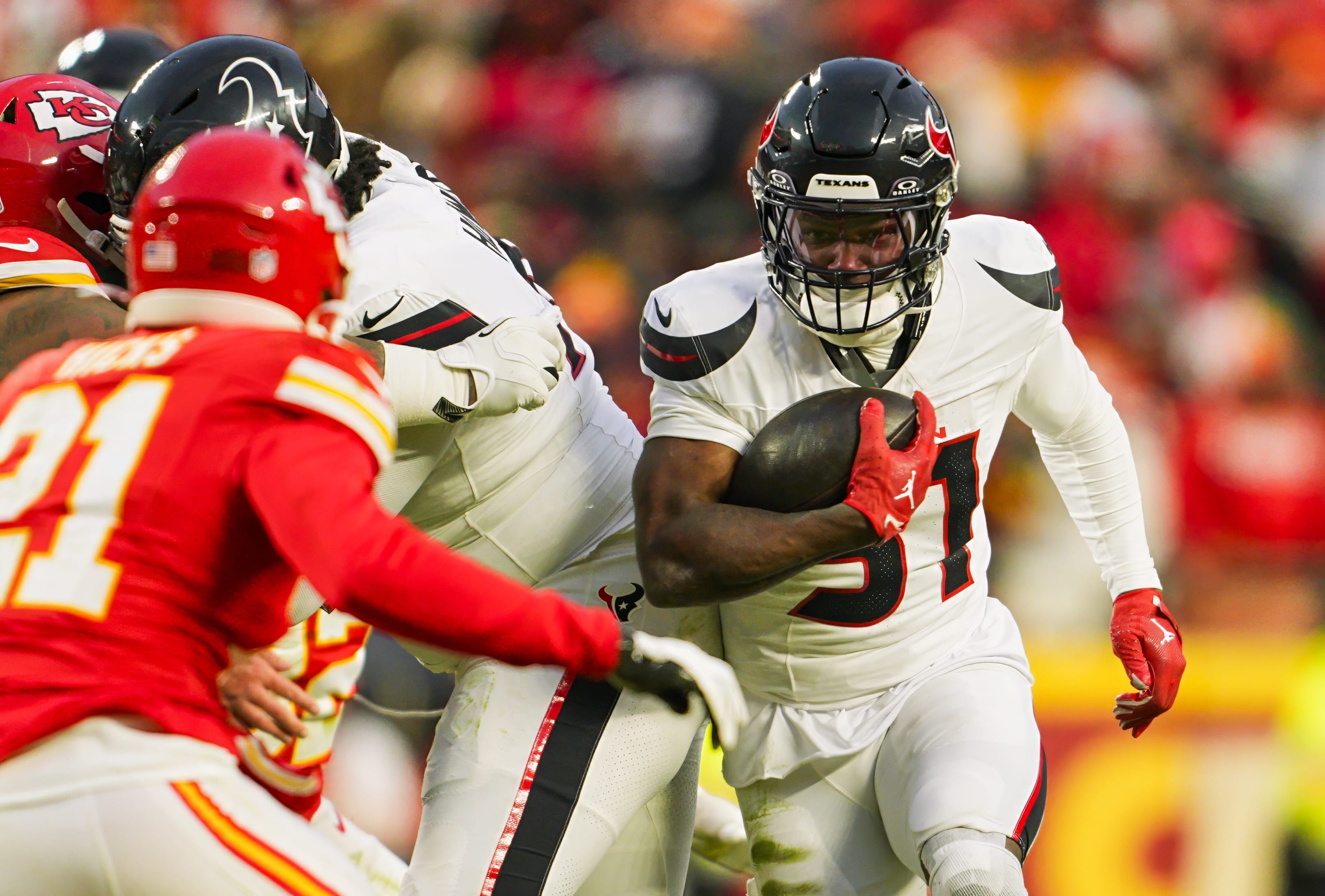 Chiefs' inactive players for Week 18 vs. Raiders reveals RB Dameon ...