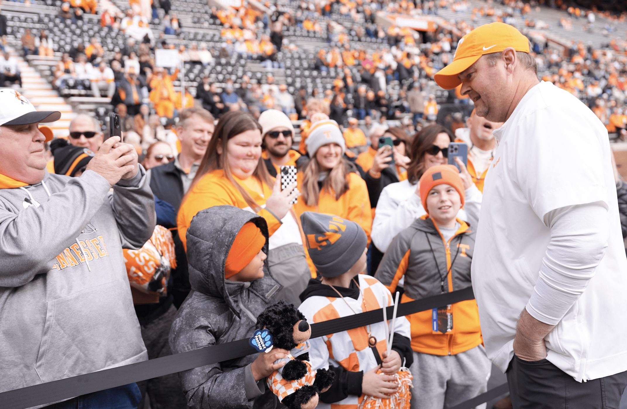 Tennessee Vols EDGE transfer target Chaz Coleman could be visiting ...