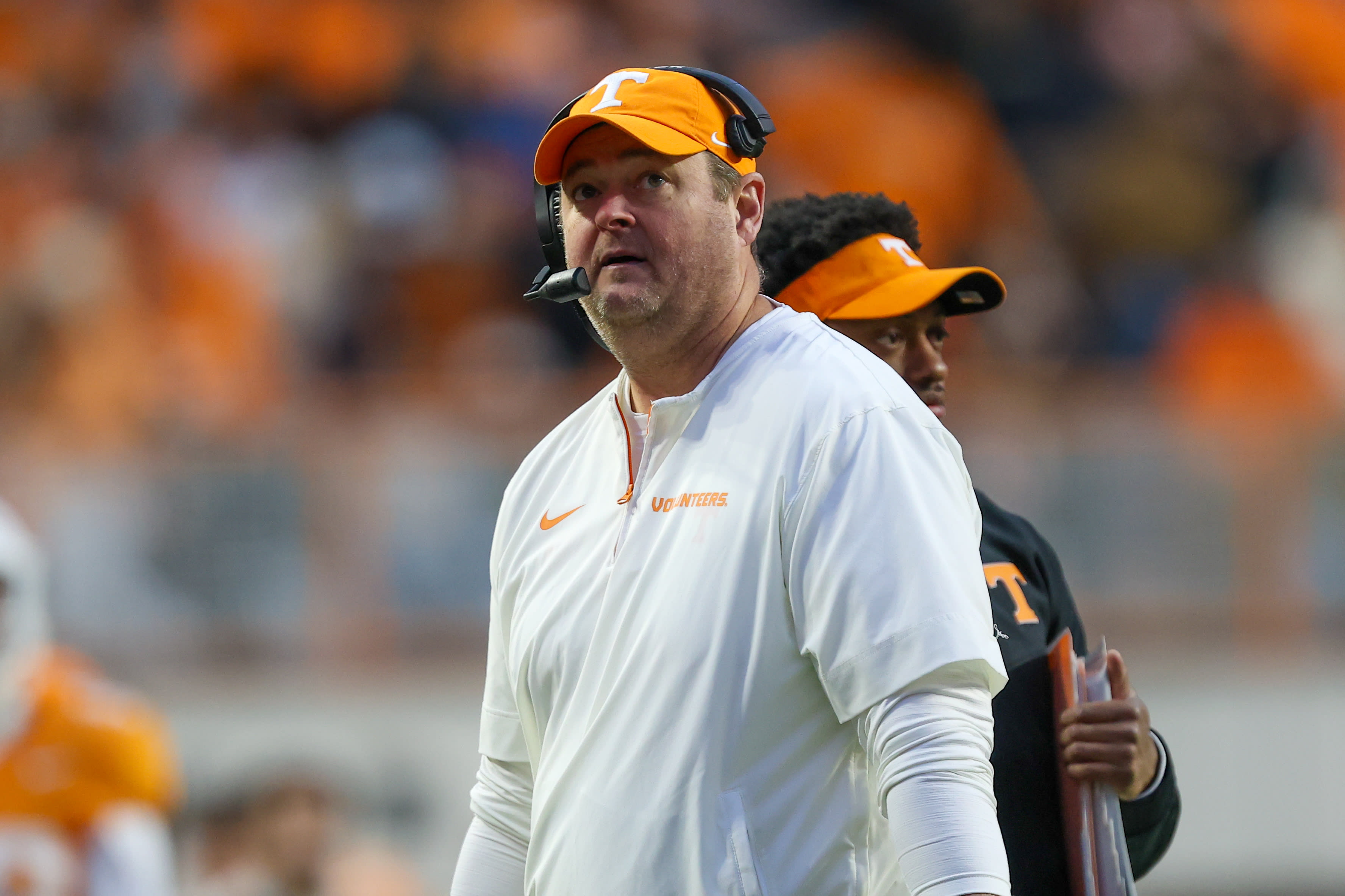 Recent Tennessee transfer portal target shuts down Vols for a school ...