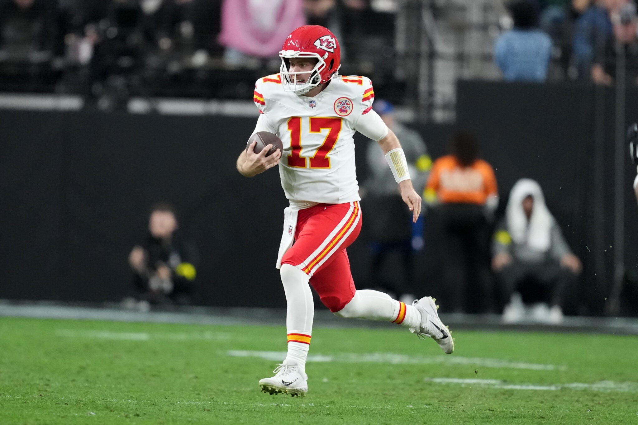 Kansas City Chiefs do one player a solid with the season now over — and ...