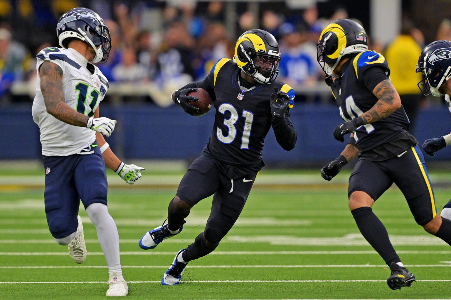 Former Super Bowl champion retires, providing Los Angeles Rams with ...