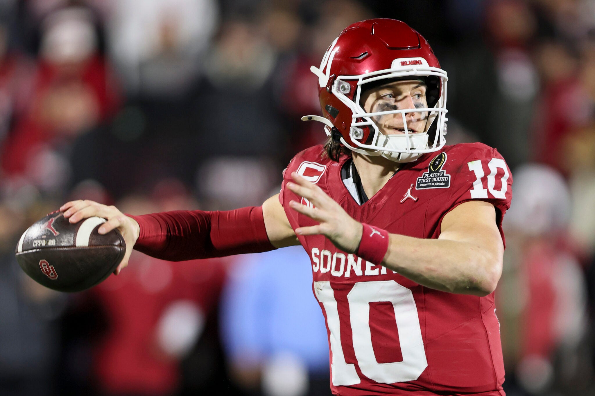 John Mateer putting in the work to take next step leading the Oklahoma ...