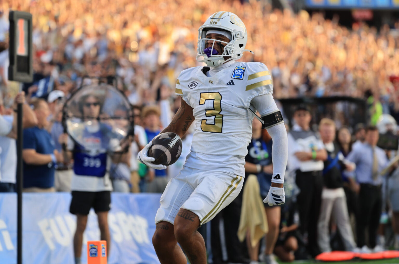 Commanders' latest pro day meeting would help fill uncertain position ...