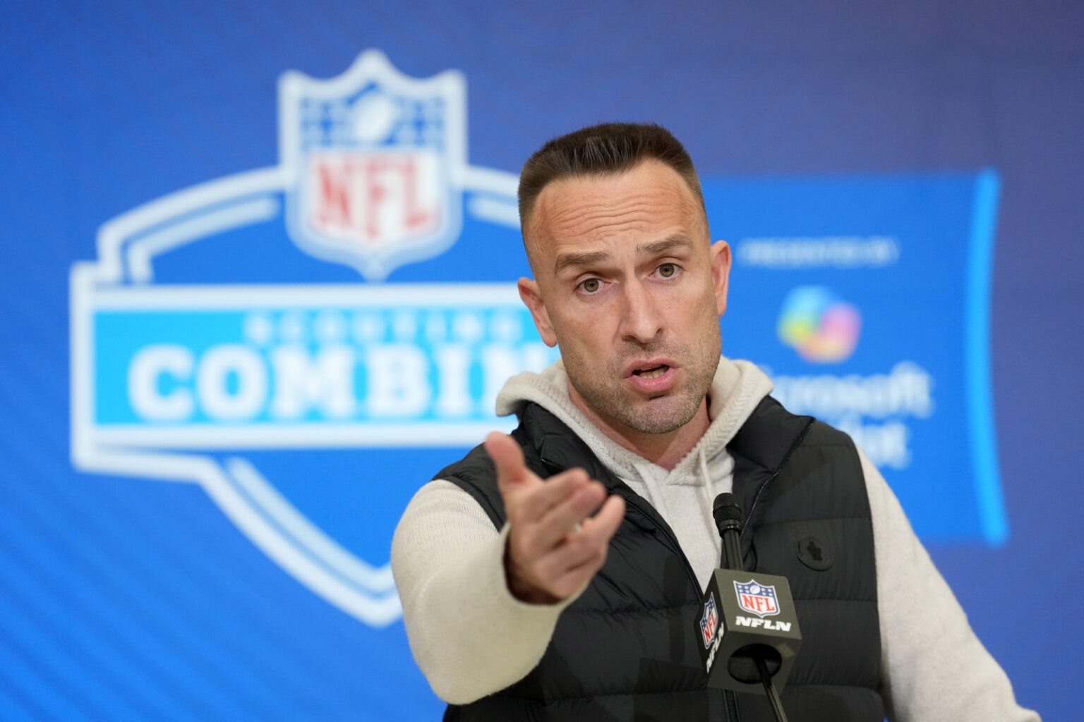 Dolphins head coach Jeff Hafley may have just dropped a clue about ...