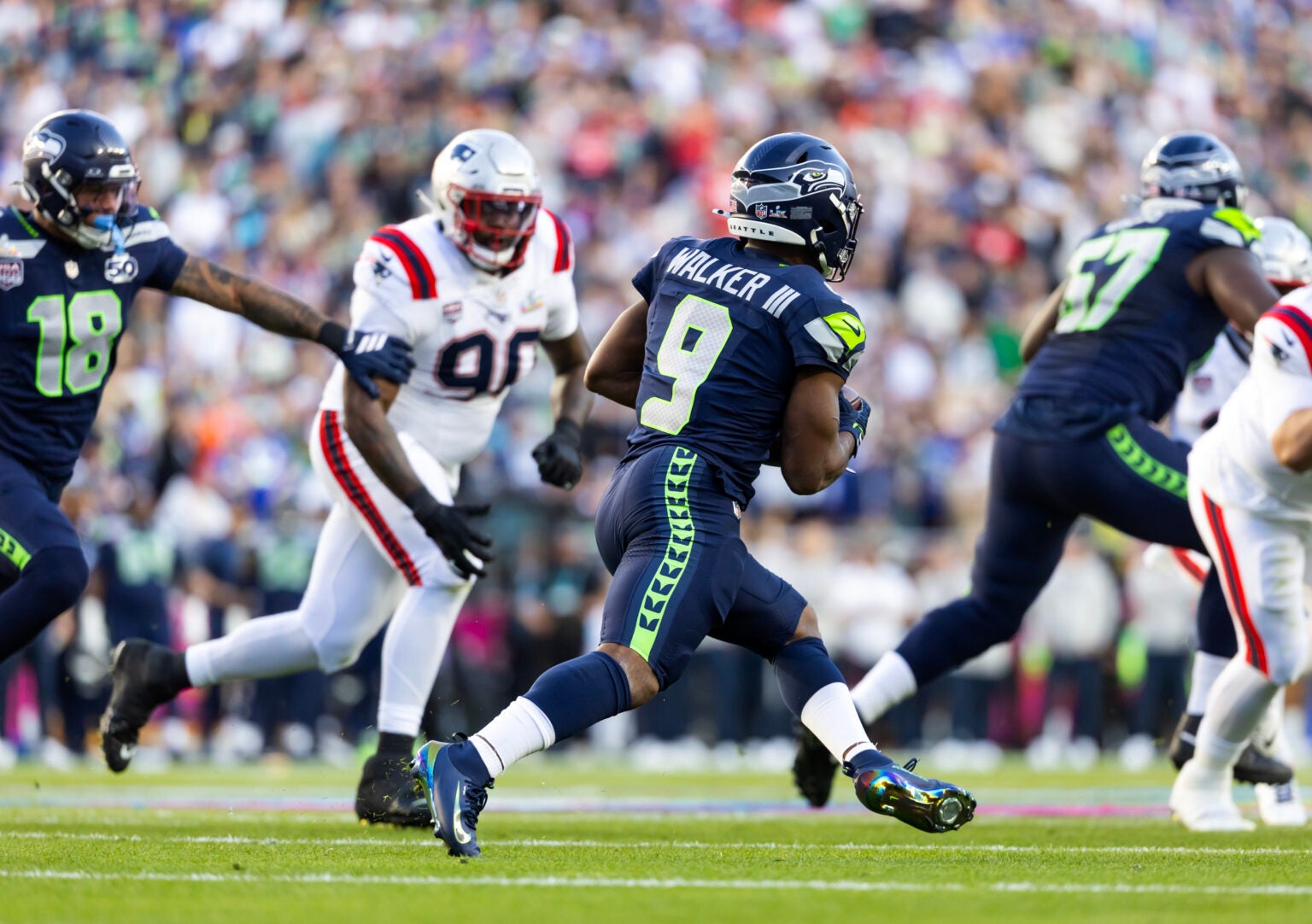 Khyiris Tonga gives scouting report on new Chiefs RB Kenneth Walker III ...