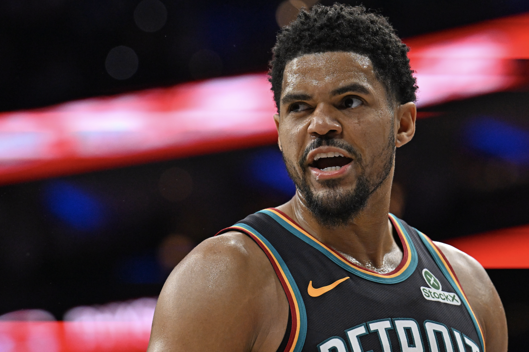 Former Tennessee Vols basketball standout Tobias Harris goes viral for ...