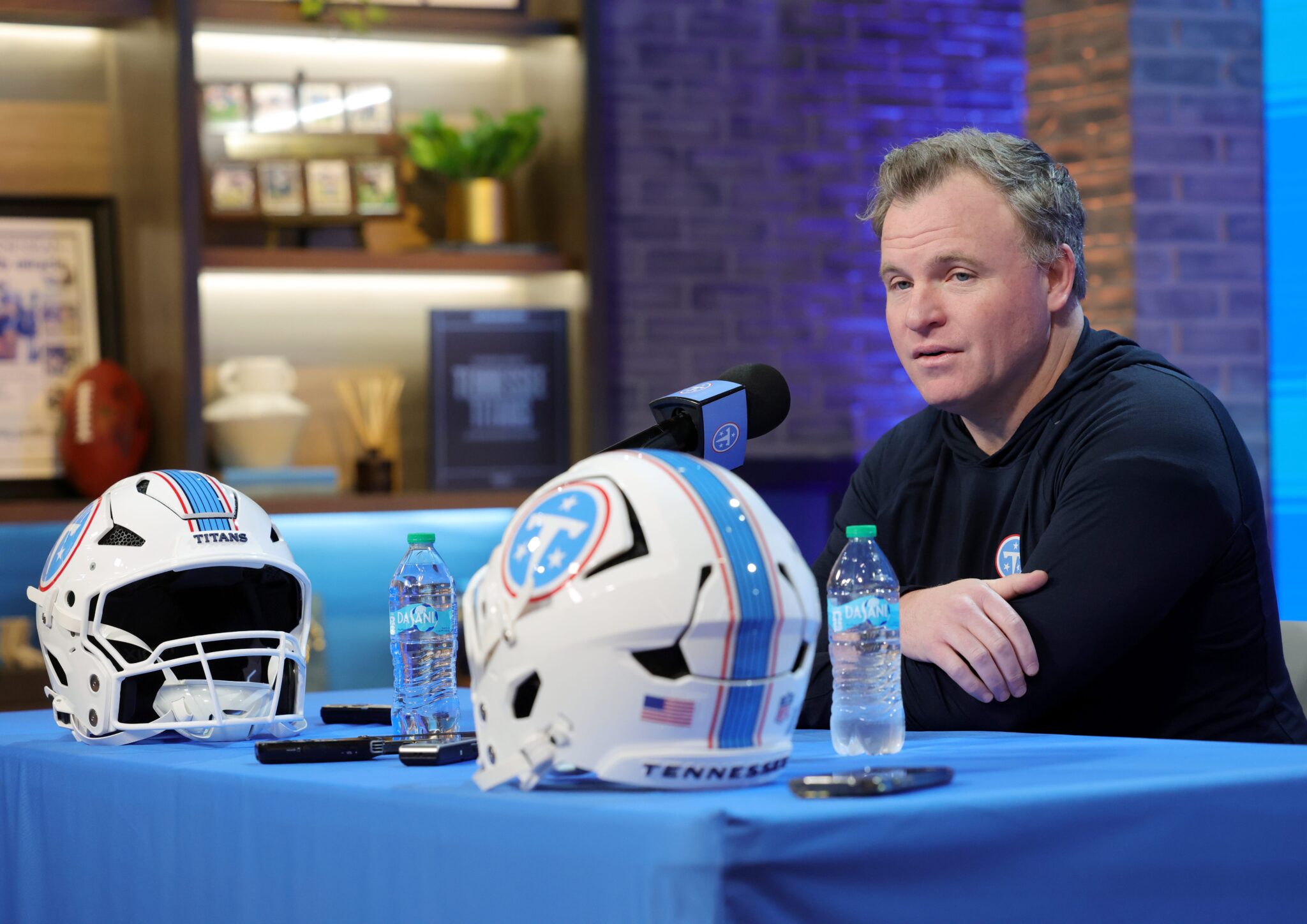 Titans Draft Cheat Sheet: Predicting best remaining prospects on the ...