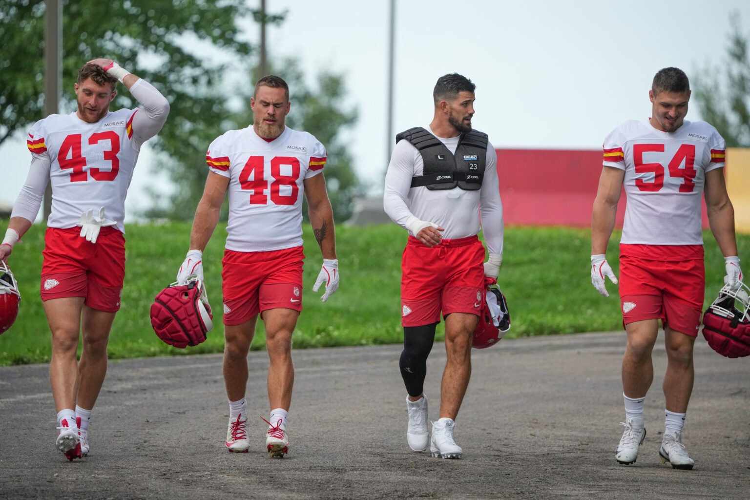KC Chiefs’ Drue Tranquill makes painful admission about Leo Chenal ...